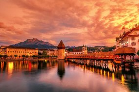 DIMEX | Samolepicí vliesová fototapeta na zeď Kapellbrücke, Lucern II. MA-5-1063 | 375 x 250 cm | oranžová, hnědá, šedá