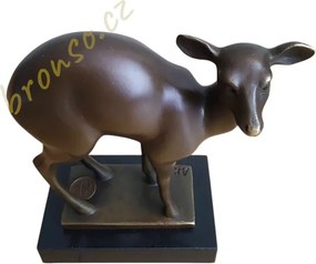 Bronzová soška antilopy ve stylu Art Deco – podle Petersena – signováno, mramorový podstavec