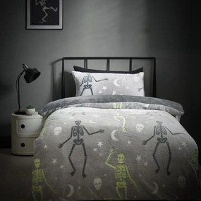 Šedé dětské povlečení se svítícím efektem na jednolůžko z mikroplyše 135x200 cm Halloween Skeleton – Catherine Lansfield