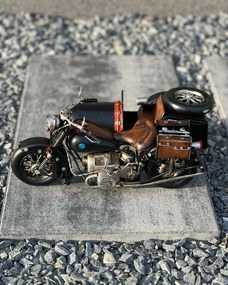 Plechový model - Motocykl se postranním vozíkem