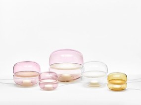 Designová stolní lampa Brokis Macaron M, PC1039 Barva skla: světle růžová - transparentní sklo (CGC46), Základna: Dub evropský - bíle mořený (CSFB1575), Disk: Onyx medový (CSOP1533)