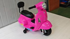 AIYAPLAY Elektro motorka pro děti Mini Vespa GTS 6V s lithiovou baterií, ergonomické sedadlo, opěrka zad, 1,5-3 roky 370-484V90PK