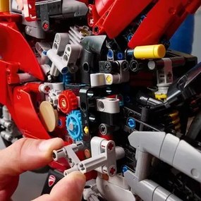 LEGO® Technic 42202 Motorka Ducati Panigale V4 S / Počet dílků: 1603 /