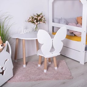 Dětská židle ve tvaru motýlka