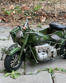 Plechový model - Armádní motocykl URAL s postranním vozíkem