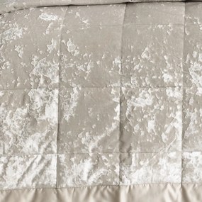 Béžový sametový prošívaný přehoz na dvoulůžko 220x220 cm Crushed – Catherine Lansfield