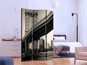 Pokojová zástěna Most Manhattan, New York - architektura mostu v jasném odstínu sepie