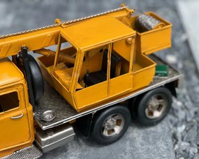 Plechový model - Mobilní jeřáb