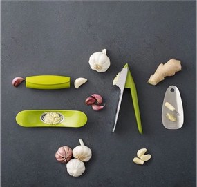 Zelené kolébkové mačkadlo na česnek Joseph Joseph Garlic Rocker
