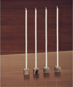 Kovový svícen Acadia – Kave Home