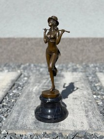 Bronzová socha kabaretní tanečnice – elegantní burleskní figurka