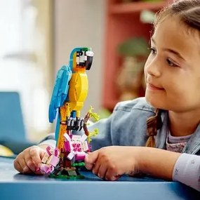 LEGO® Creator 3 v 1 31136 Exotický papoušek / Počet dílků: 253 / od 7