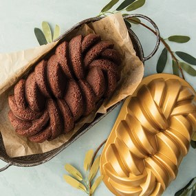 Nordic Ware 75th Anniversary Braided forma na chlebíček, 6 cup zlatá, 96077