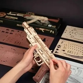 RoboTime 3D dřevěné mechanické puzzle Útočná puška AK-47 / od 14 let /