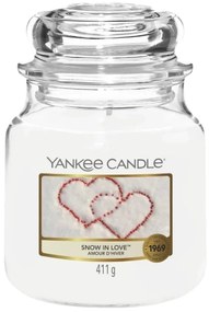 OnaDnes -20% Střední vonná svíčka Yankee Candle Snow in Love