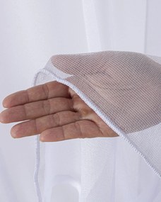 Záclona na jednotlivých hačcích flex barva bílá látka poloprůhledná, lesklé, pletený vzor