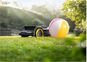 Bezdrátová robotická sekačka Kärcher RCX 6 pro plochy do 3000 m2
