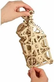 Ugears 3D dřevěné mechanické puzzle Hodiny motoru / od 14 let / 265 dí