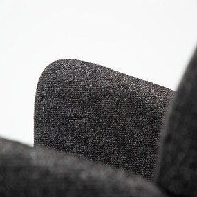 Černé jídelní křeslo s područkami Aole – DAN-FORM Denmark