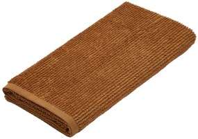 OnaDnes -20% Hnědý bavlněný ručník Kave Home Yeni 70 x 140 cm