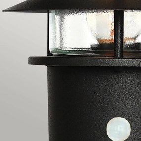 Nízká venkovní lampa s čidlem Elstead HELSINGOR/černá/30 cm