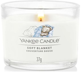 Yankee Candle –  votivní svíčka ve skle Soft Blanket (Jemná přikrývka), 37 g