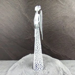 Bílý kovový anděl se stříbrnými křídly držící srdce, s LED svíčkou- 39 cm