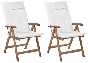 Sada 2 zahradních skládacích židlí z tmavého akáciového dřeva s krémově bílými polštáři AMANTEA Beliani