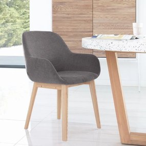 OnaDnes -20% Tmavě šedá látková jídelní židle Kave Home Konna s dřevěnou podnoží