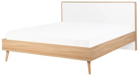 Dřevěná postel LED světle hnědá 140 x 200 cm SERRIS Beliani