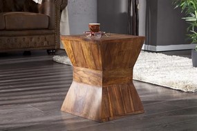Odkládací stolek Pyramid z masivního dřeva