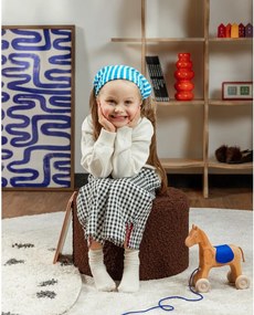 Tmavě hnědý dětský puf z textilie bouclé Warm Hazel – Wigiwama