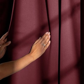 Závěs AmeliaHome Blackout s průchodkami 140x270 cm vínový