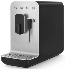 Automatický kávovar Smeg BCC02BLMEU / 1350 W / 1,4 l / matná černá