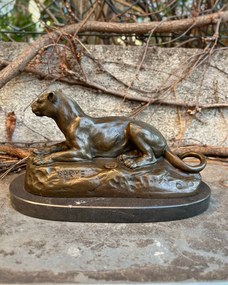Bronzová socha soška - LVICE