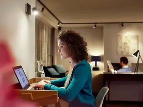 Philips LED žárovka GU10 3.5W teplá bílá / Bodová žárovka / 36° / 2700