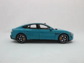 XIAOMI Model auta SU7 Aqua Blue / 1:18 / Die-cast