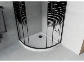 Mexen Rio, čtvrtkruhový sprchový kout s posuvnými dveřmi 90 (dveře) x 90 (dveře) x 190 cm, 5mm čiré sklo s pásky, černý profil + bílá sprchová vanička Slim, 863-090-090-70-20-411