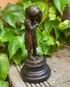 Bronzová soška Chlapa