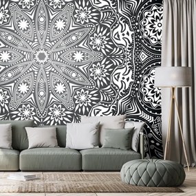 Samolepící tapeta okrasná Mandala s krajkou v černobílé - 150x100 cm