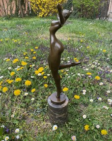 Modernistická bronzová socha Nahá žena MODERN ART