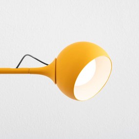 Artemide Ixa LED nástěnné světlo, rameno fix žlutá