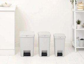 Brabantia Pedálový koš StepUp 25L světle šedý