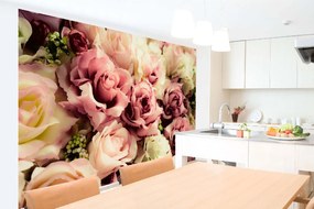 DIMEX | Samolepicí vliesová fototapeta na zeď Starorůžové květiny MA-5-1286 | 375 x 250 cm | bílá, krémová, růžová
