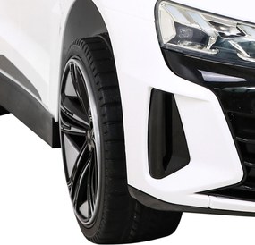Ramiz Elektrické autíčko Audi RS E-Tron GT pro děti bílé + dálkové ovládání + pohon 4x4 + rádio MP3 + LED + EVA