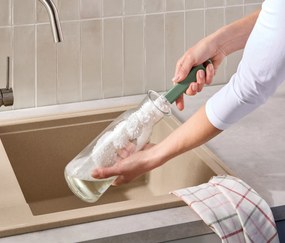 Tchibo - Flexibilní kartáč na čištění láhví