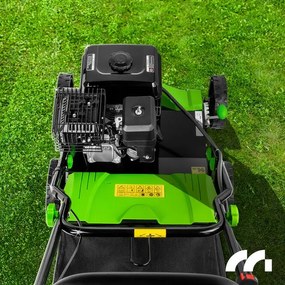 Benzínový provzdušňovač a vertikulátor MALTEC MASTERLAWN-OIL4000