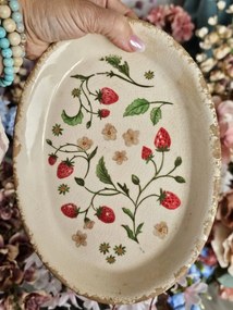 Keramický oválný podnos s jahůdkami Wild Strawberries - 25*18*3cm