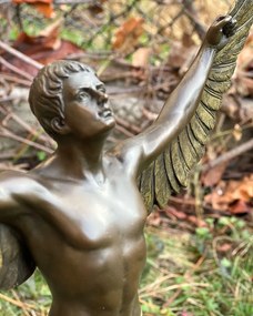 Bronzová socha Íkaros řecká mytologie