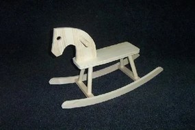 Dřevěný houpací koník